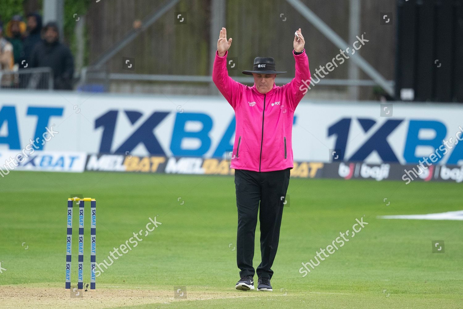 Umpire Adrian Holdstock Signals Six Runs Editorial Stock Photo - Stock ...