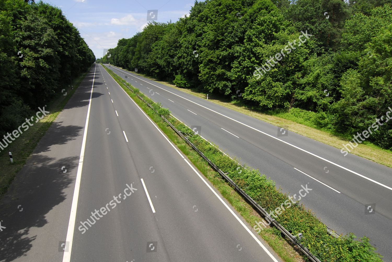 Autobahn Empty Highway Through Frankfurter Stadtwald Editorial Stock ...