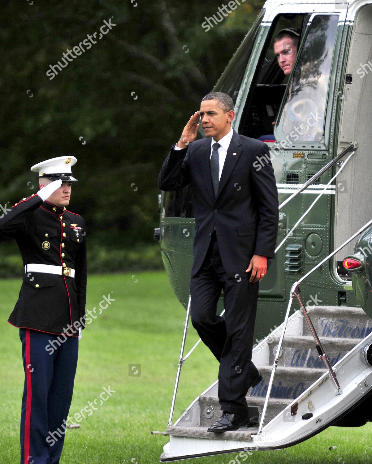 Barack Obama Salutes He Leaves Marine Editorial Stock Photo - Stock ...