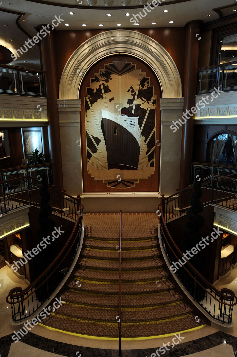 Queen Elizabeth Ship 2010