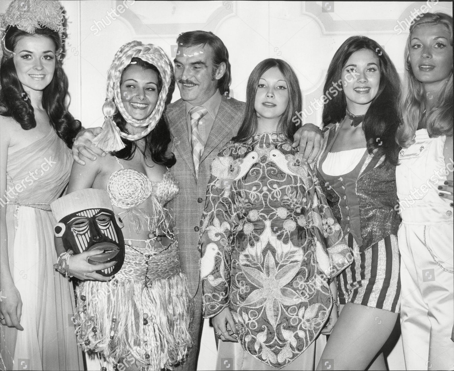 Miss World Contest 1972 Lr Miss Foto Stok Editorial - Gambar Stok ...