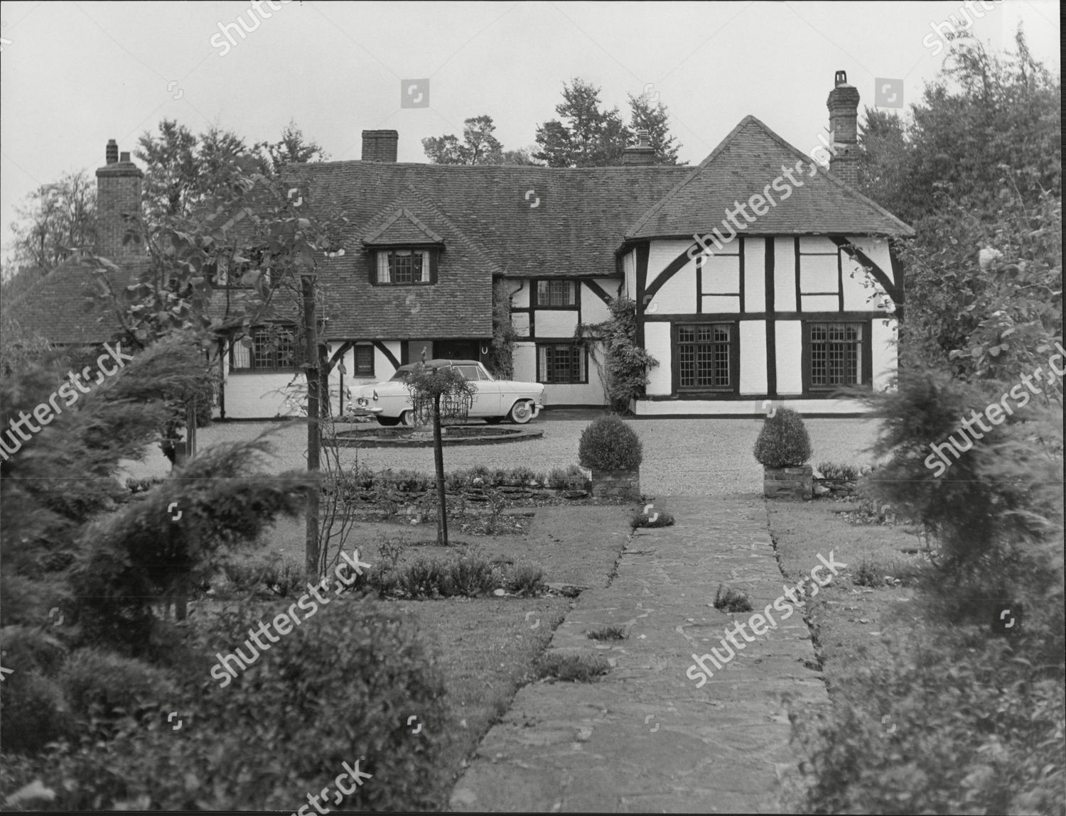 Burrow Hill Farm Chobham Surrey Home Editorial Stock Photo - Stock ...