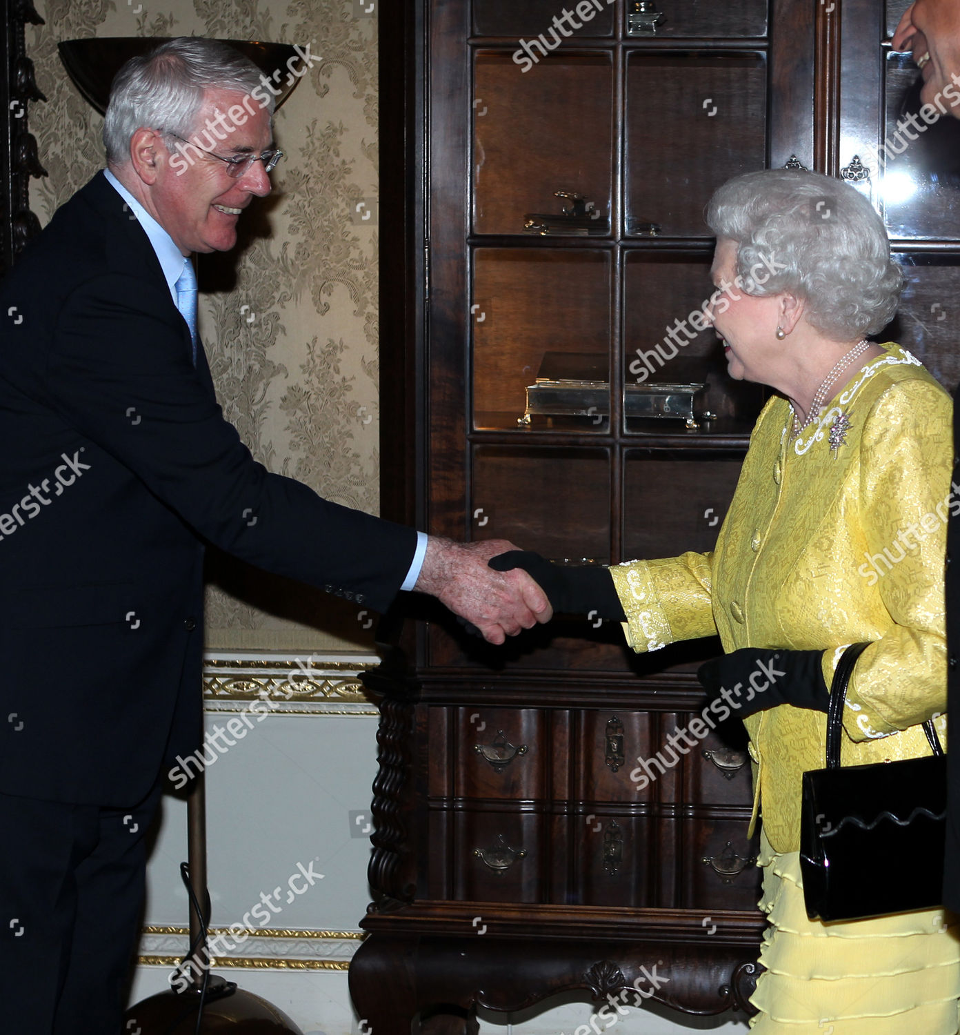 Queen Elizabeth Ii Shaking Hands Former Editorial Stock Photo - Stock ...