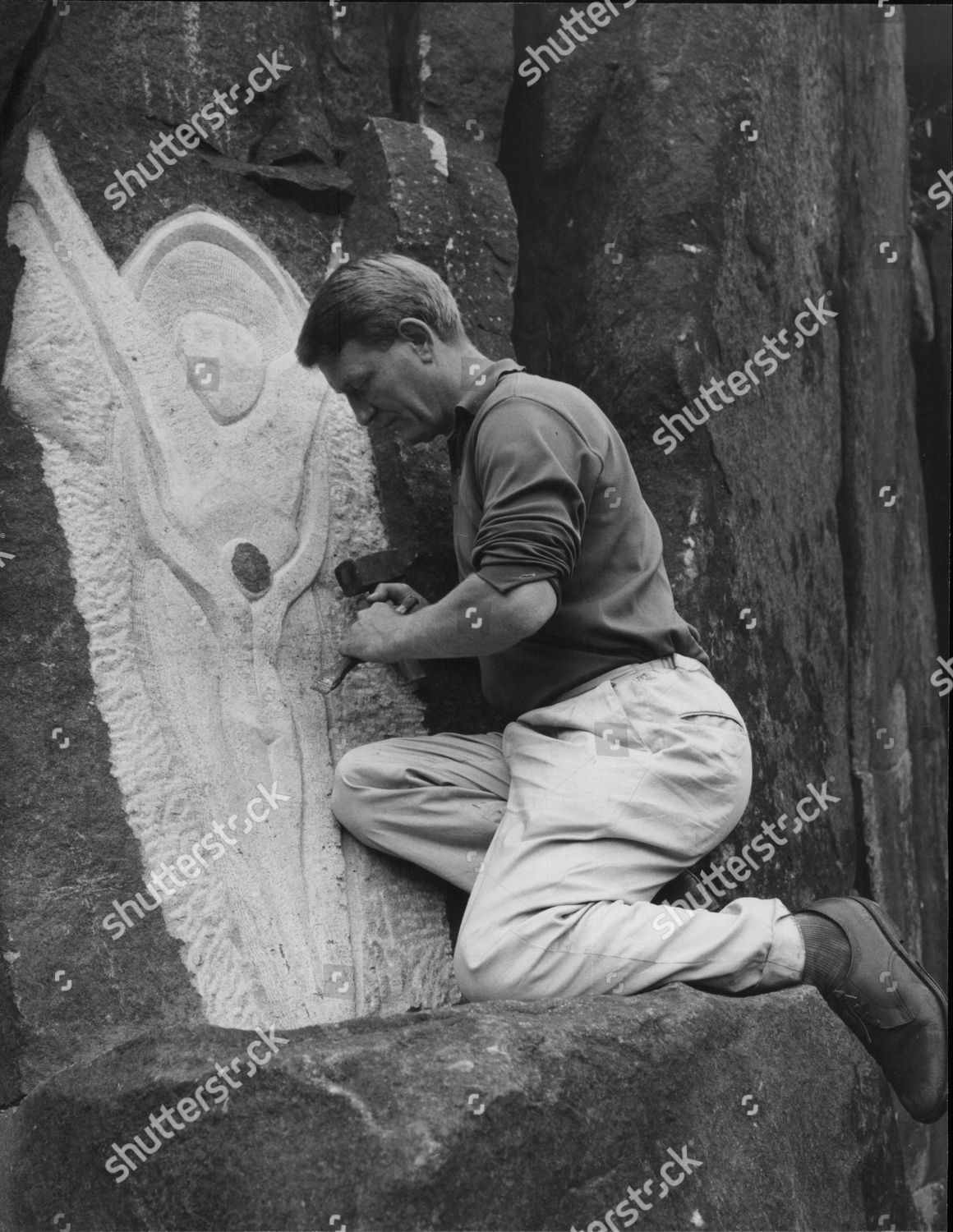 Graham Bentham Chiselling Mystery Statue On Editorial Stock Photo ...