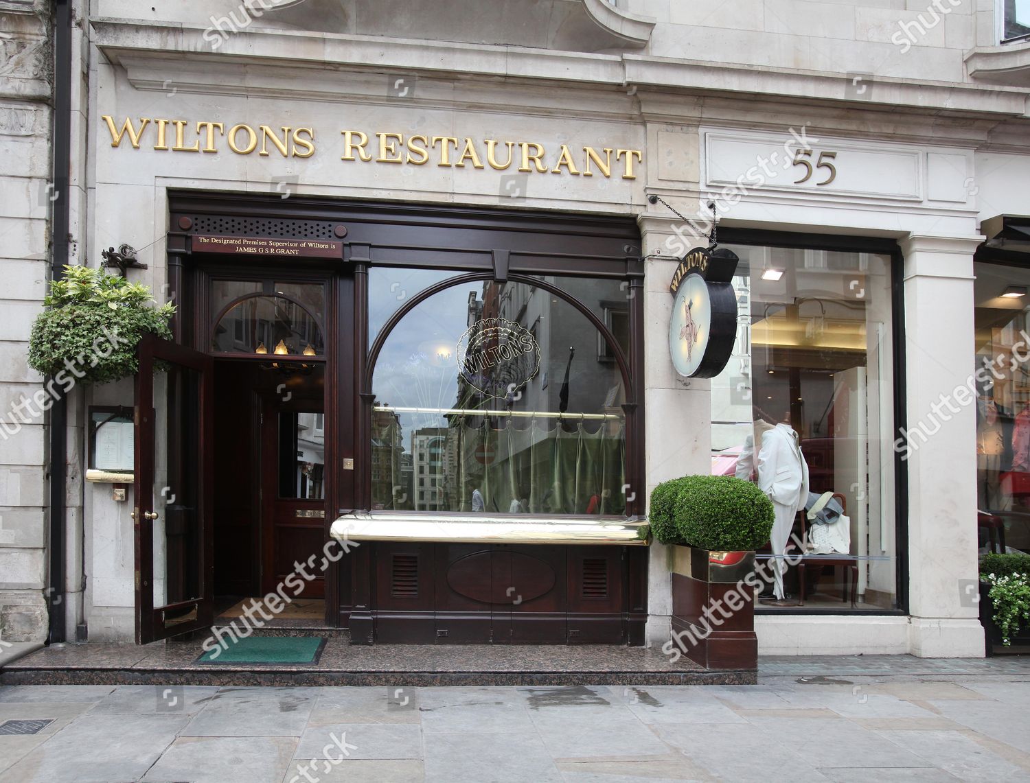 Wiltons Restaurant Jermyn Street London W1 Editorial Stock Photo ...