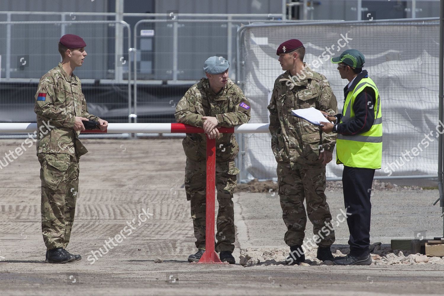 Group Soldiers Talking G4s Security Guard Editorial Stock Photo - Stock ...
