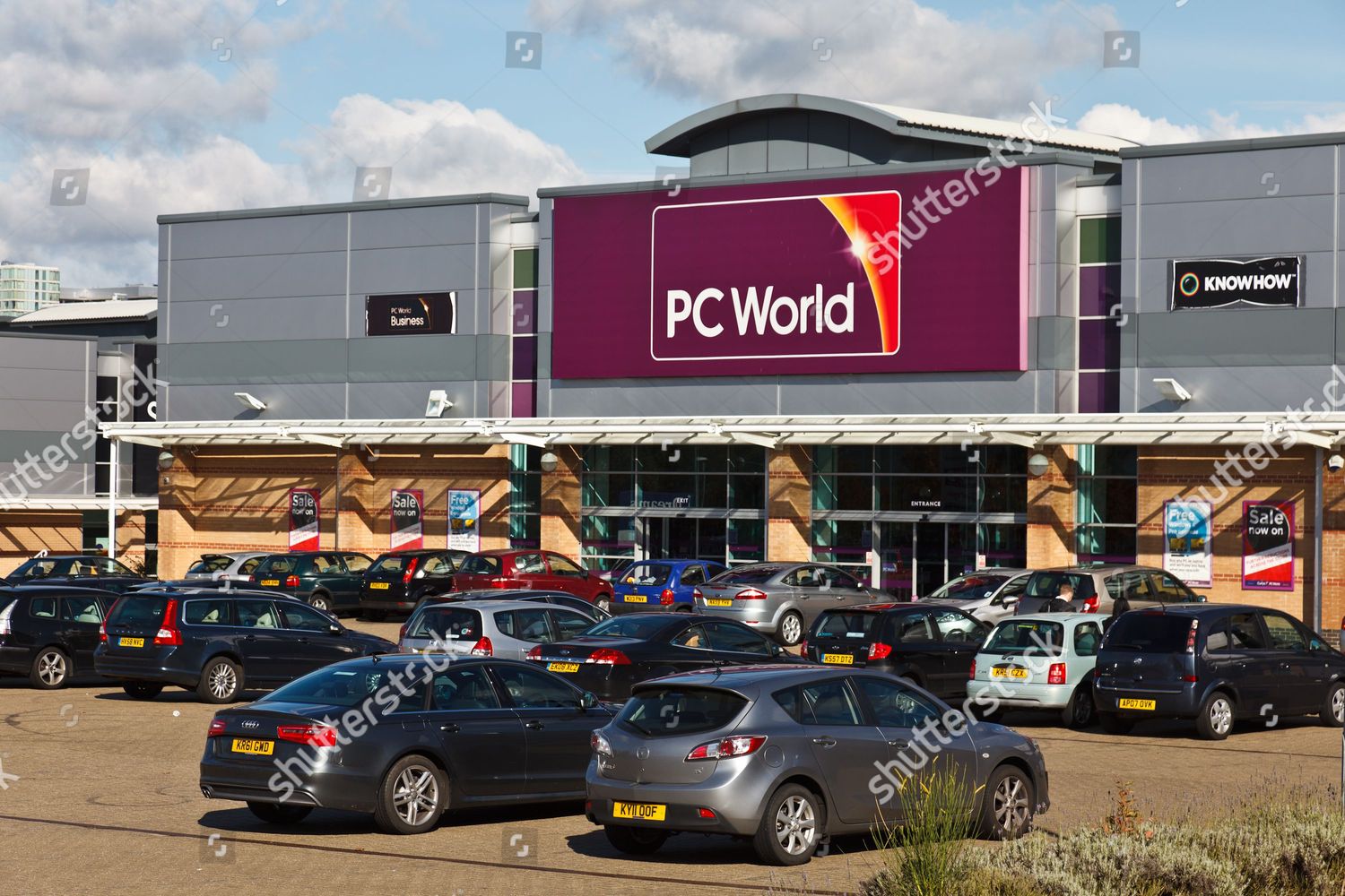 Pc World Superstore Frontage Snowdon Drive Editorial Stock Photo ...