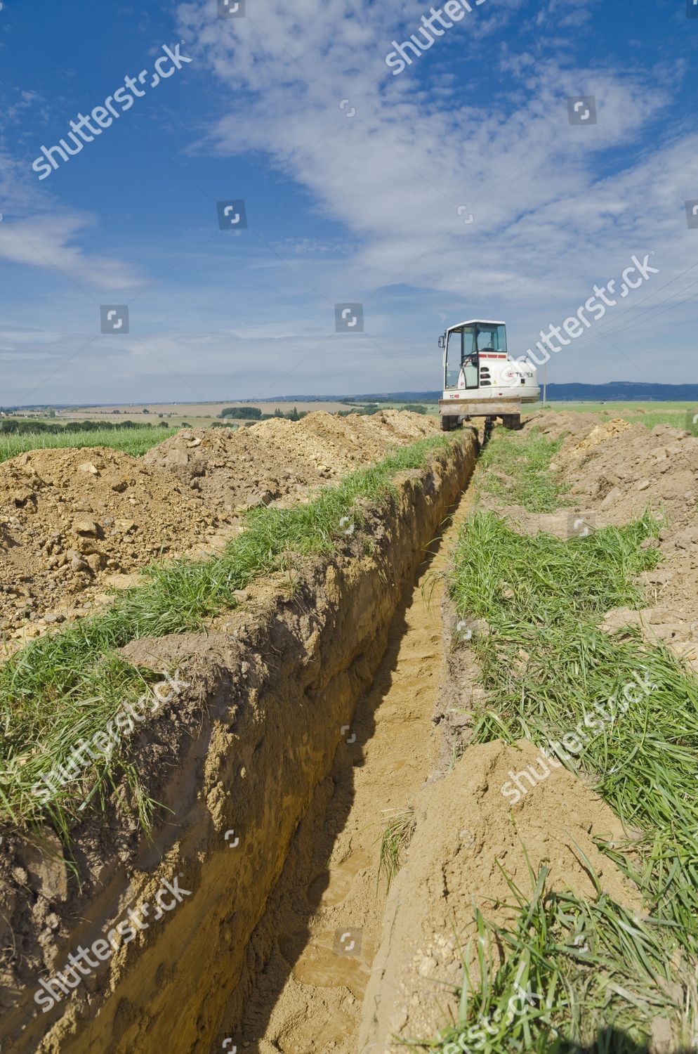 Excavator Digging Channel Through Agriculture Landscape Editorial Stock ...
