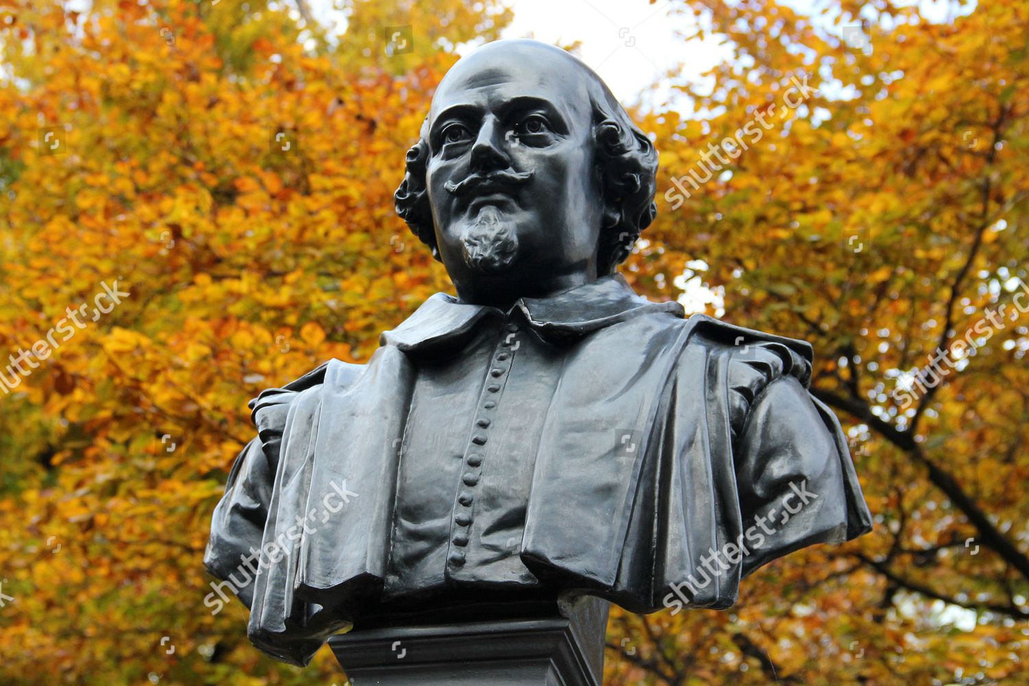 William Shakespeare Statue London England Britain Editorial Stock Photo ...