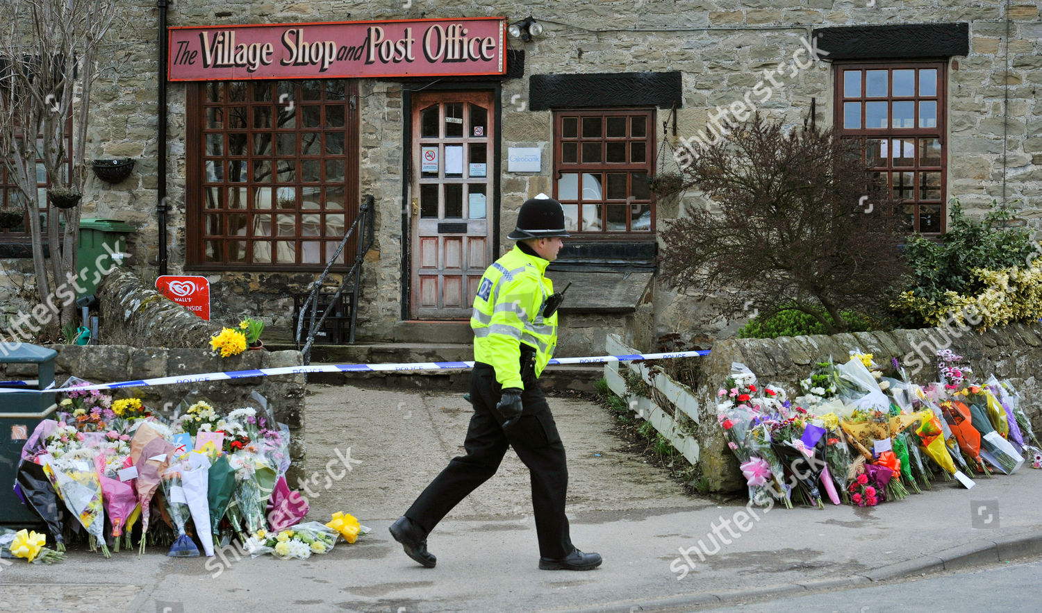 Murder Postmistress Diana Garbutt Police Officers Editorial Stock Photo ...