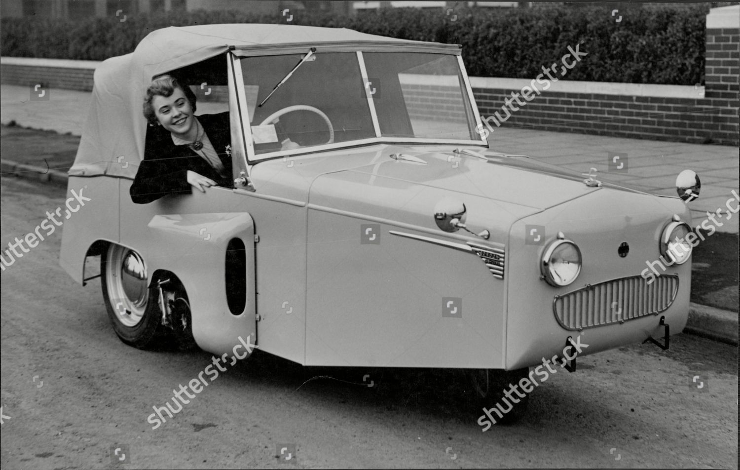 Pentru Gordon Englands Lowest Priced Three Wheeler este fotografie ...