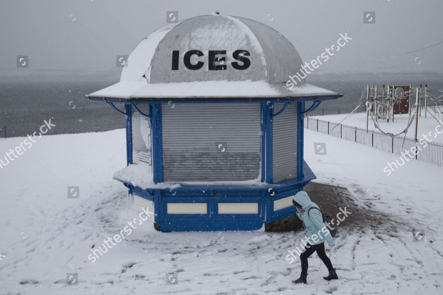 Ice Cream Kiosk On Largs Seafront Editorial Stock Photo - Stock Image ...