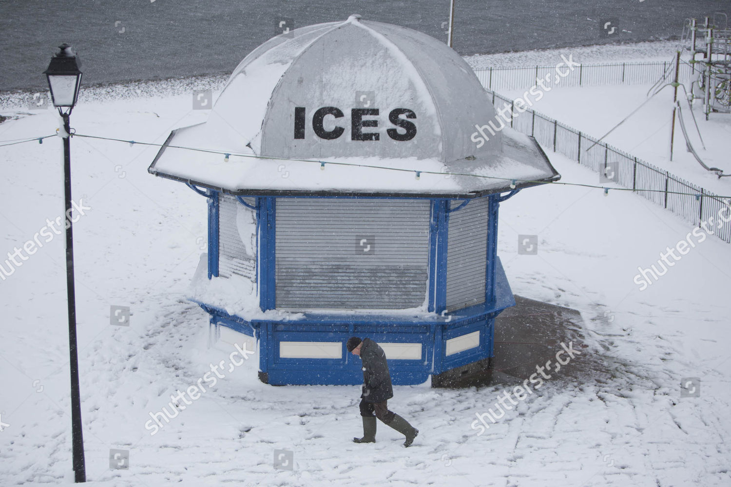 Ice Cream Kiosk On Largs Seafront Editorial Stock Photo - Stock Image ...