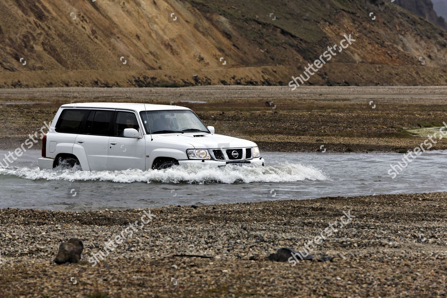 4wd Car Driving Through Water Landmannalaugar Editorial Stock Photo ...