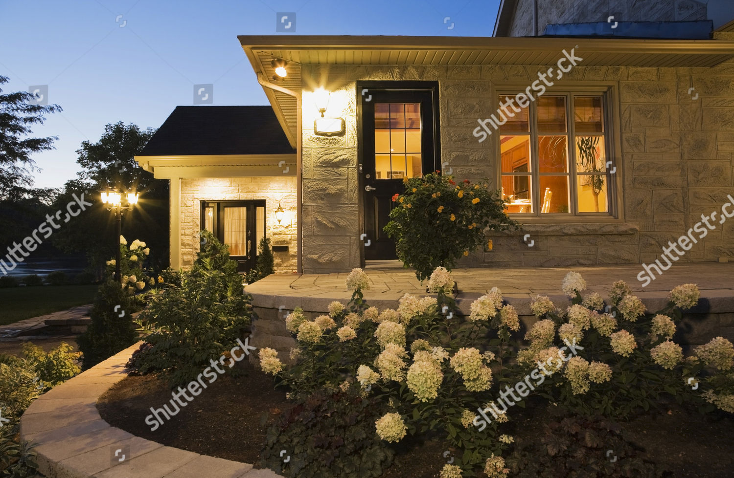 Canadiana Cottage Style Residential Home Exterior Editorial Stock Photo ...