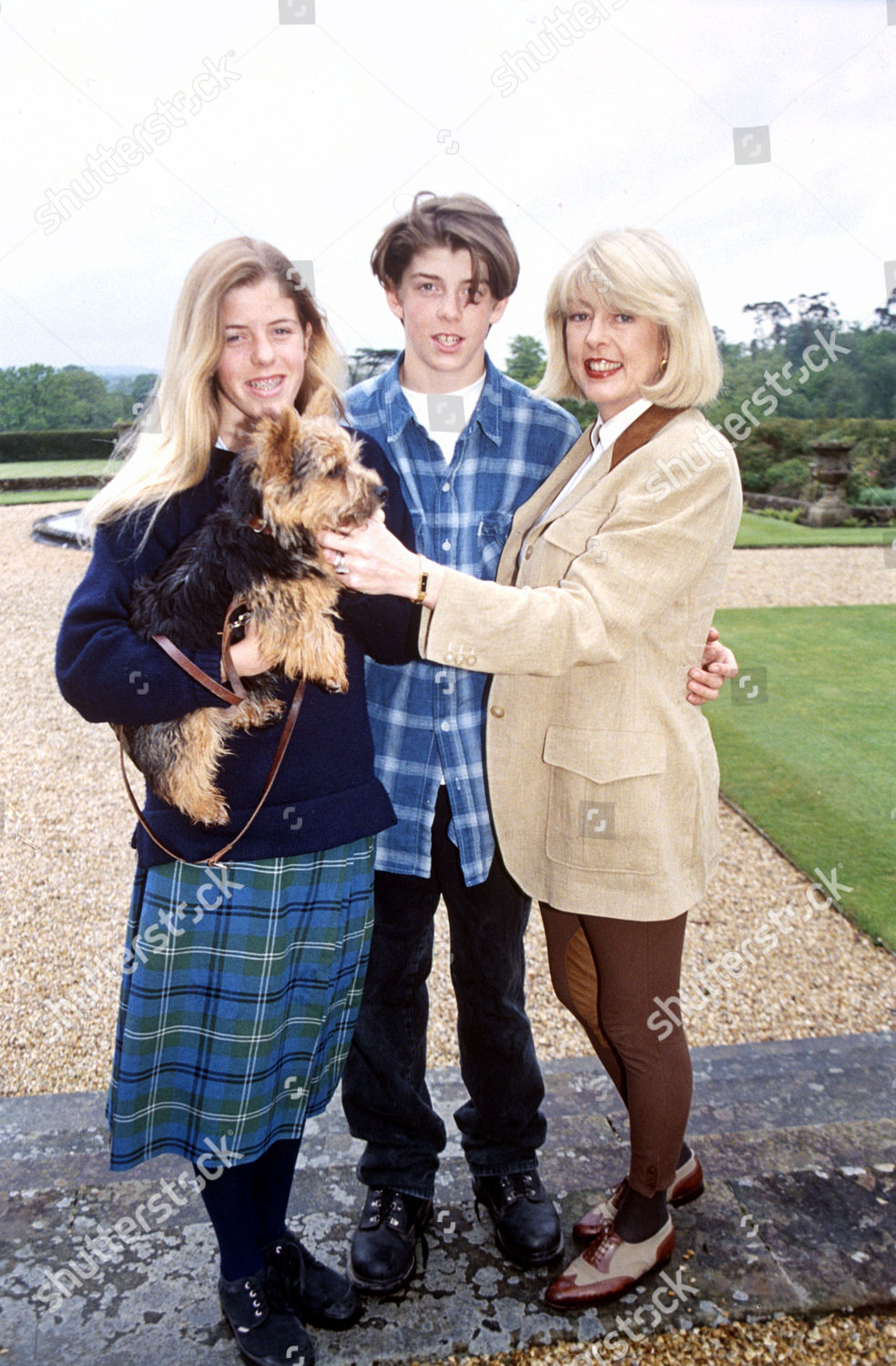 fotos de Lady Dale Tryon Her Son Daughter - Foto de stock de contenido ...