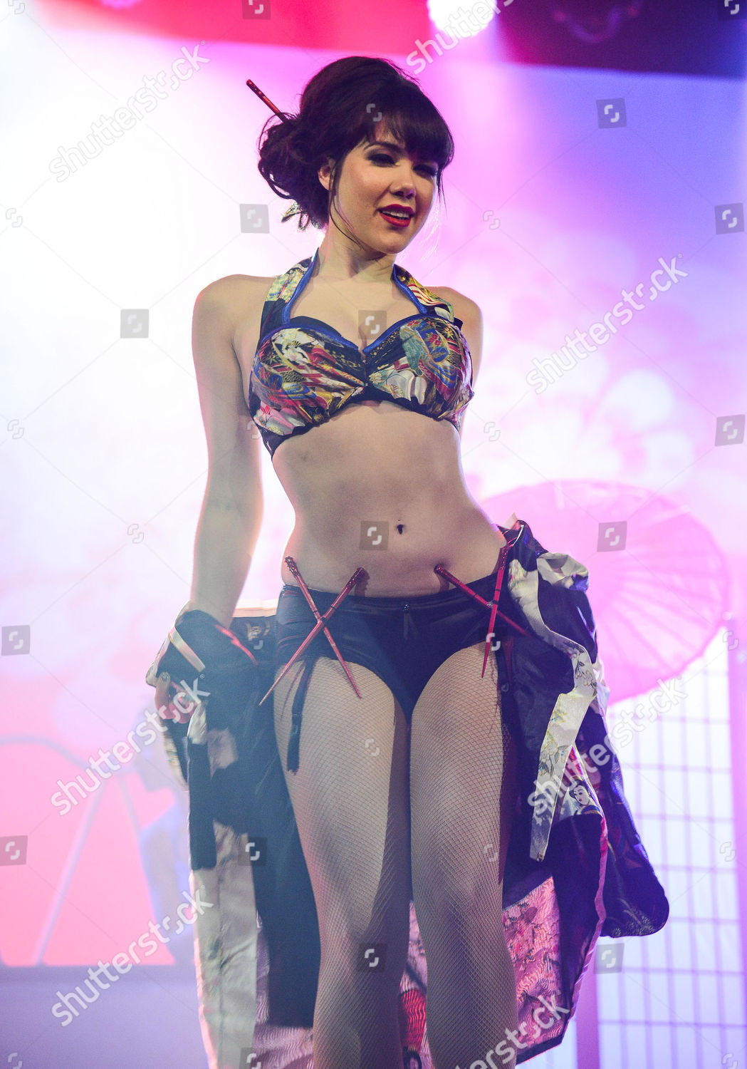 Claire Sinclair Pin Up Show