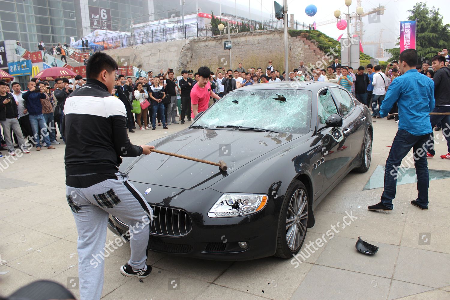 Men Smash Car Using Sledgehammers Editorial Stock Photo - Stock Image ...
