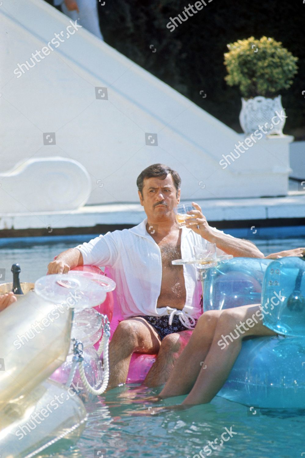 Le Cerveau Eli Wallach On Set Editorial Stock Photo - Stock Image ...