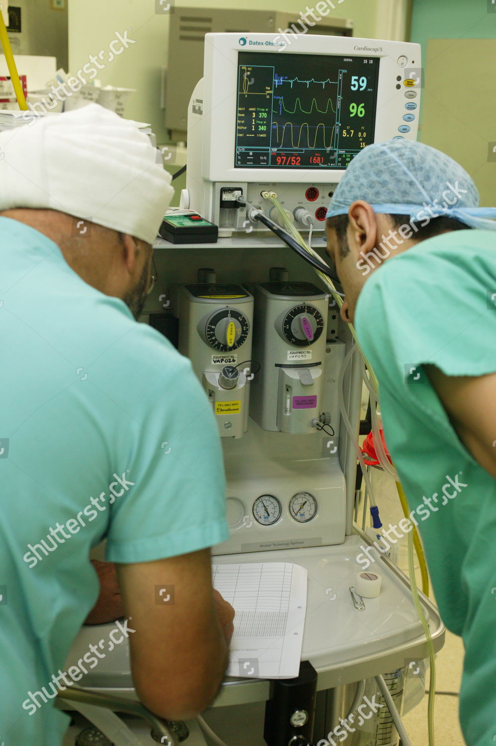 Theatre Assistants Monitoring Patients Vital Signs Editorial Stock ...