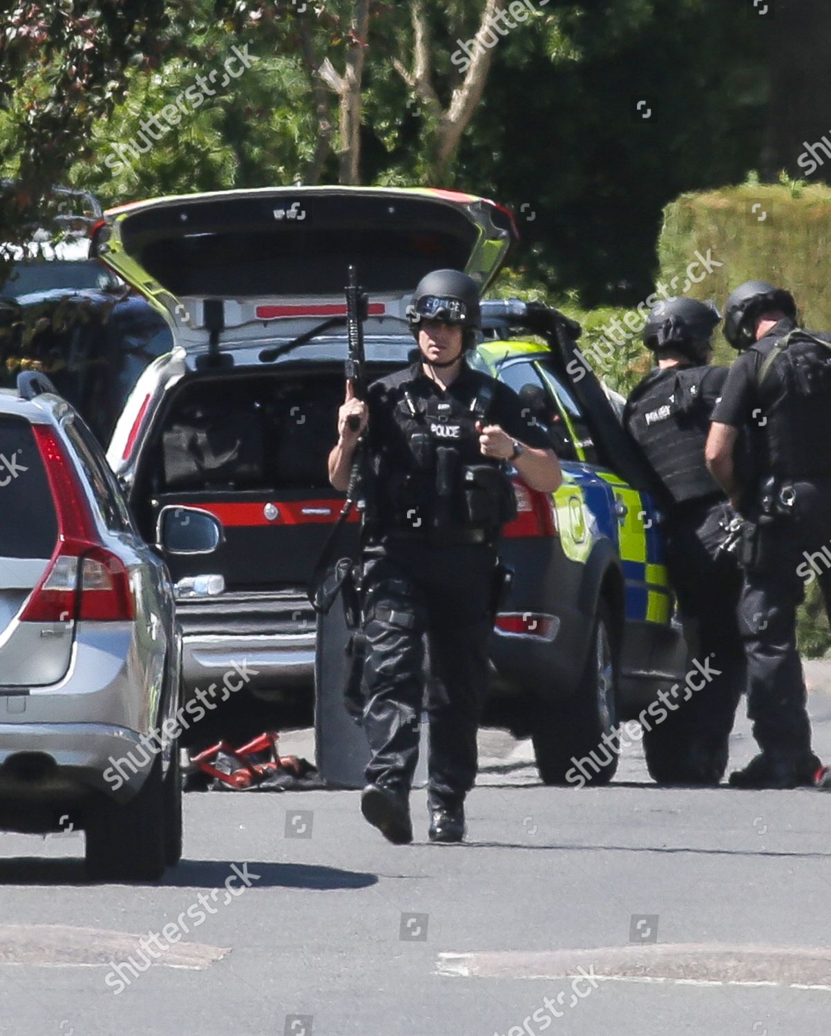 Armed Police Surround House Kidlington Editorial Stock Photo - Stock ...