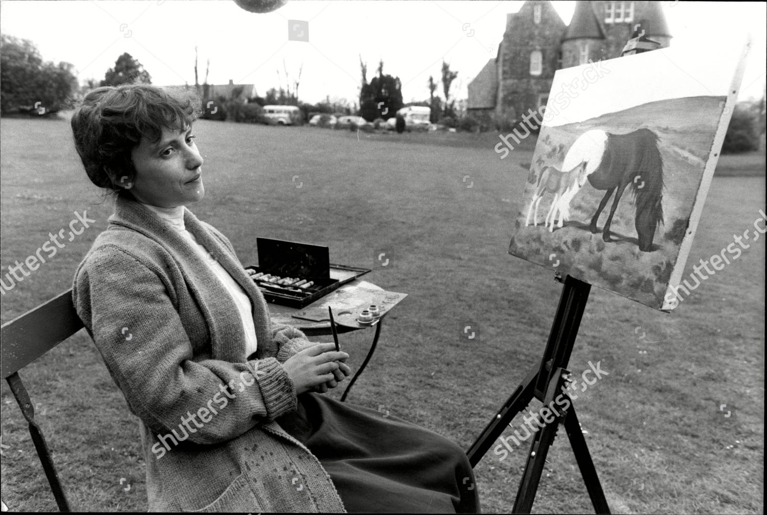 Actress Pippa Guard Plays Artist Illustrator : photos éditoriales de ...