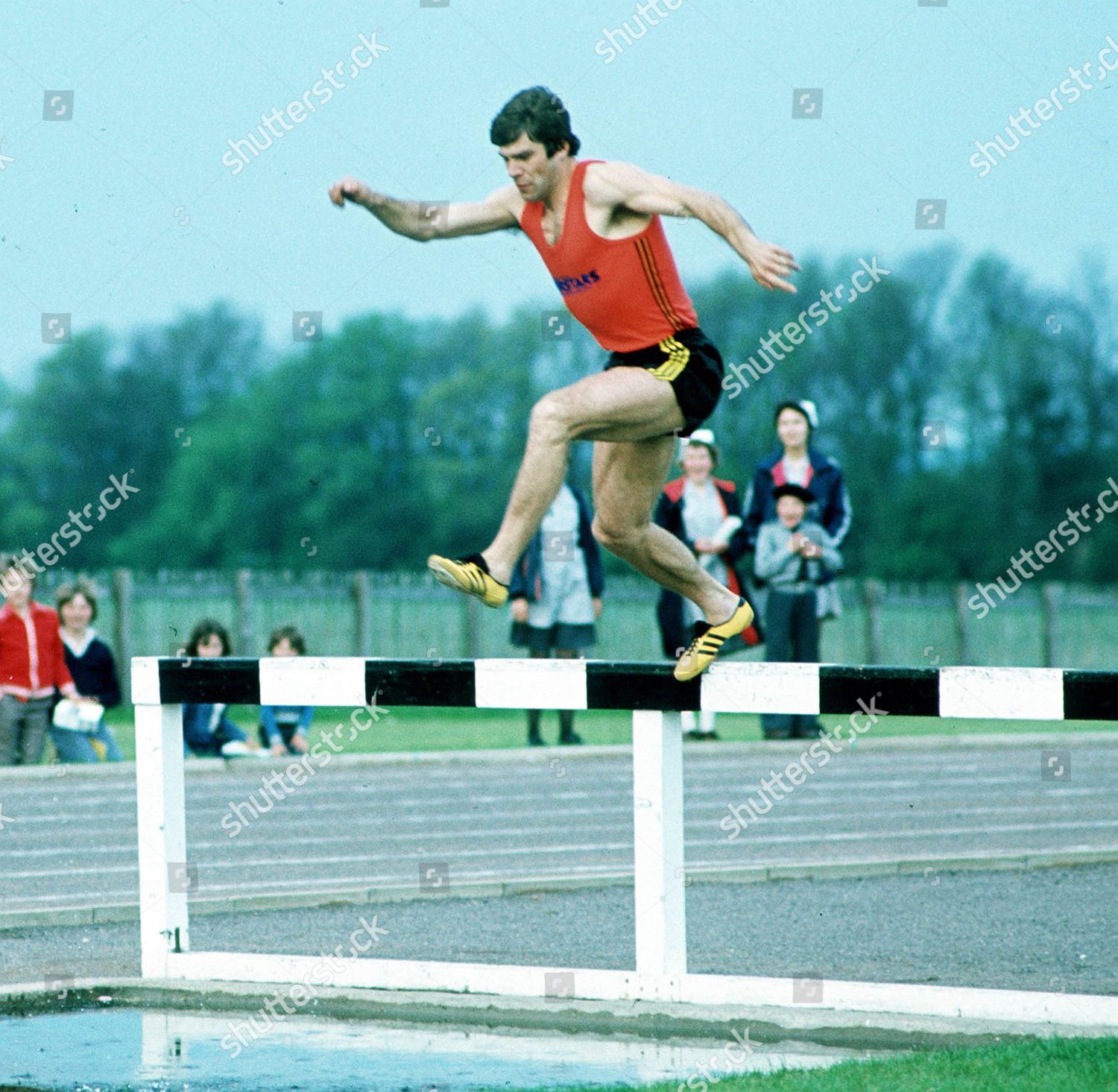 Malcolm Macdonald Competes Superstars 1977 Great Editorial Stock Photo ...