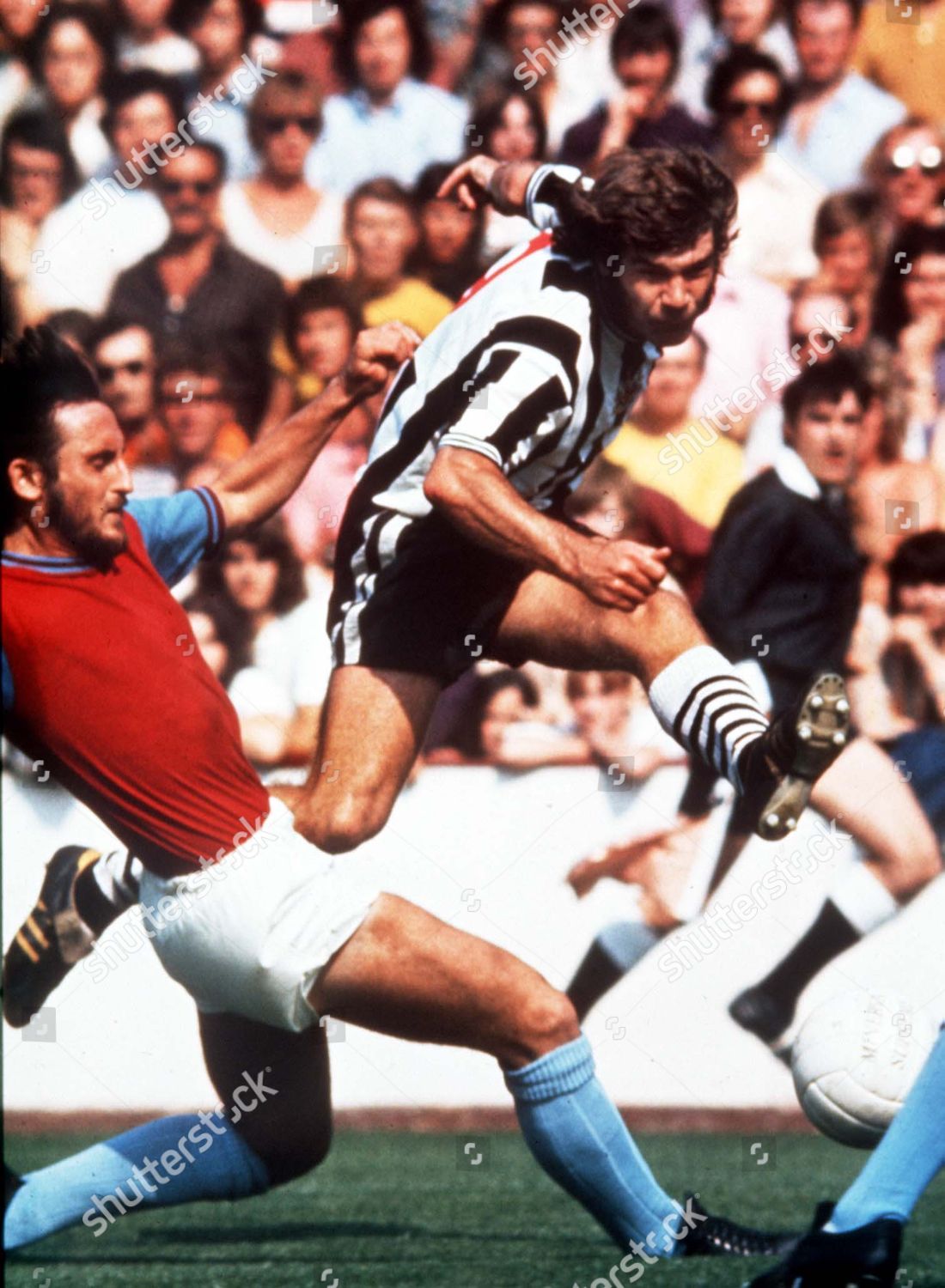 Malcolm Macdonald Newcastle United 25873 Great Editorial Stock Photo ...