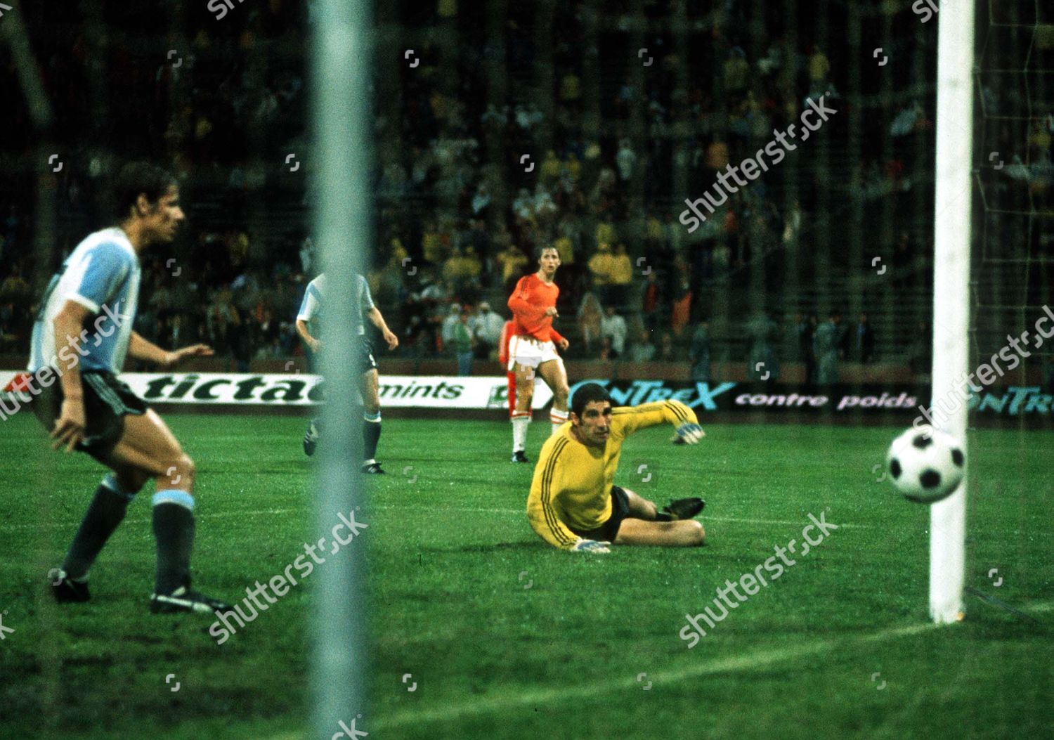 Johan Cruyff Holland Scores Rebound Van Editorial Stock Photo - Stock ...