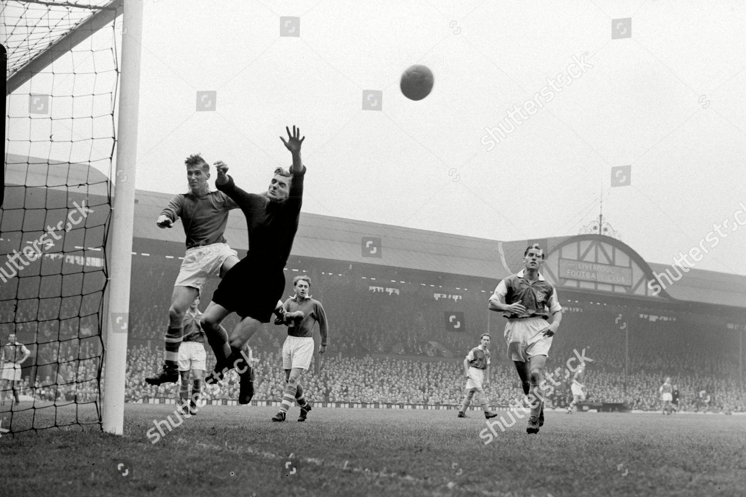 Peter Chiswick Whu Goalkeeper Alan Arnell Editorial Stock Photo - Stock ...
