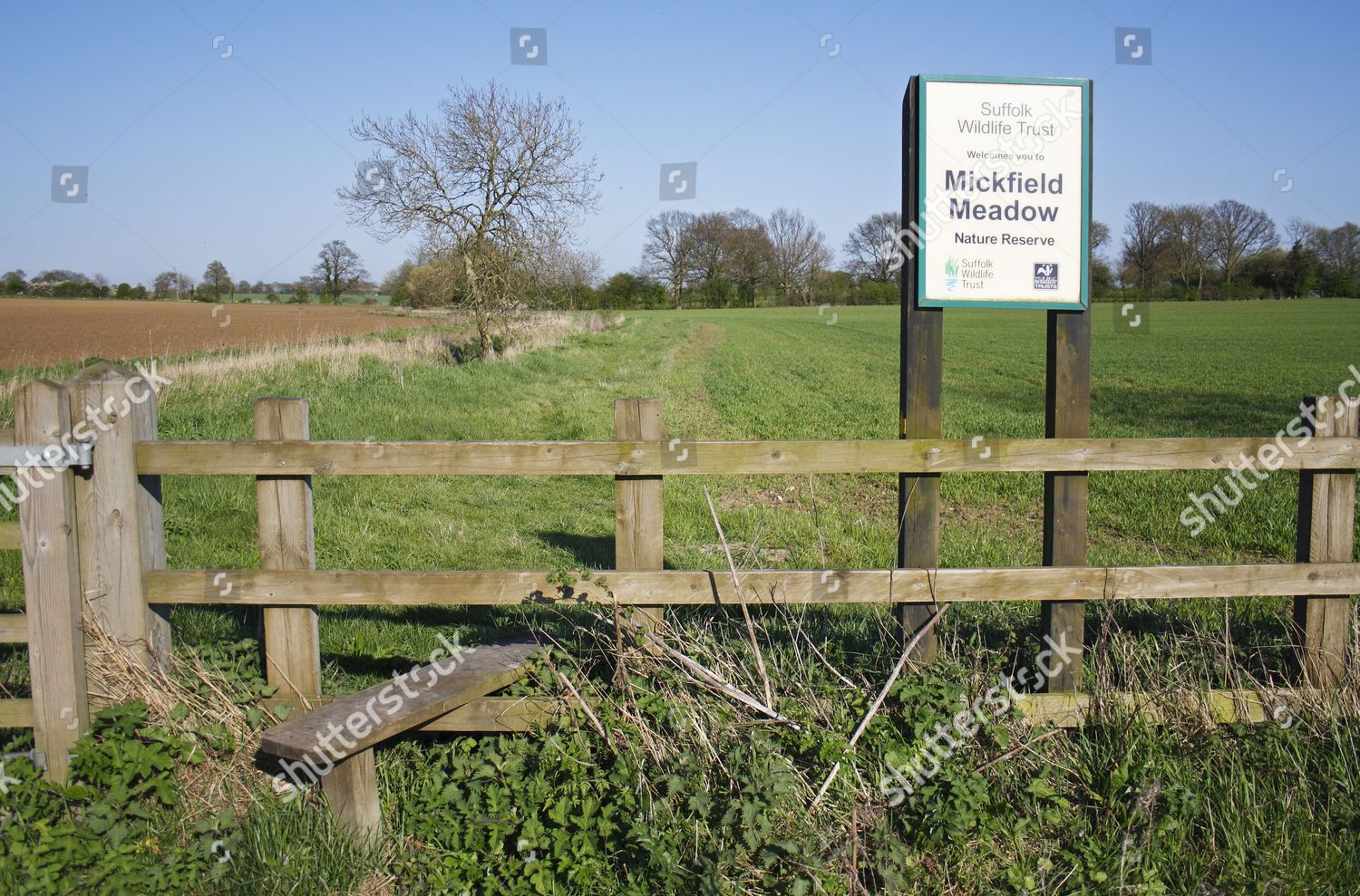 Reserve Sign Stile Path Beside Arable Editorial Stock Photo - Stock ...
