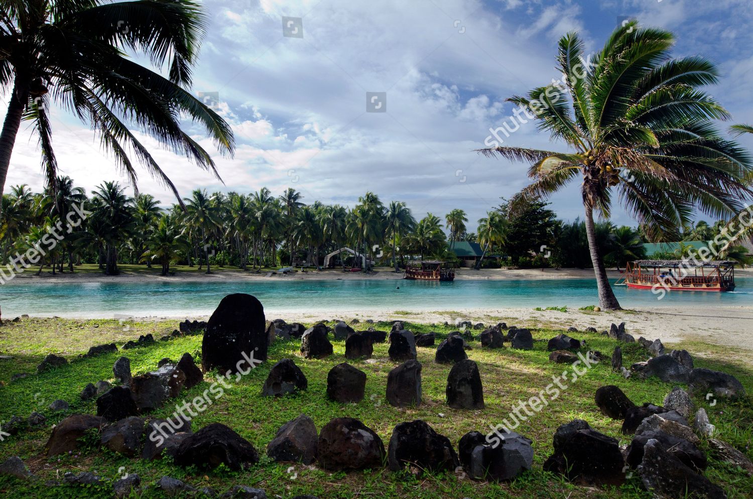 Tepoakiorae Stone Rae Aitutaki Cook Islands Editorial Stock Photo ...
