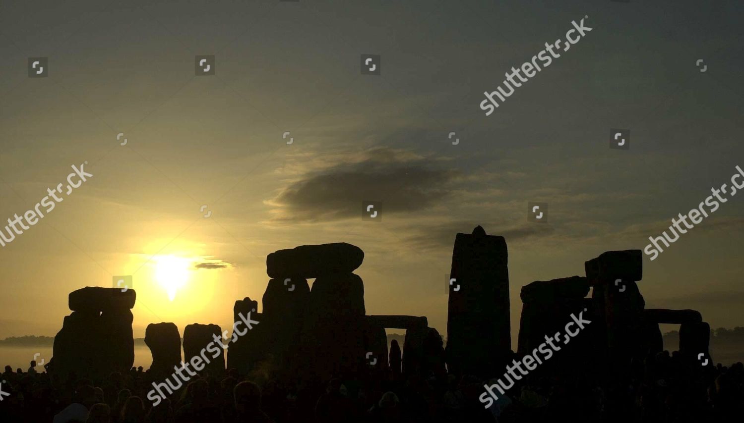 Sunrise Over Stonehenge On Summer Solstice Editorial Stock Photo ...