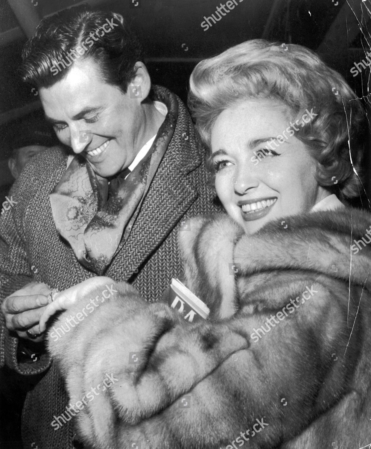Actress Marion Ryan Showing Her Engagement Editorial Stock Photo ...