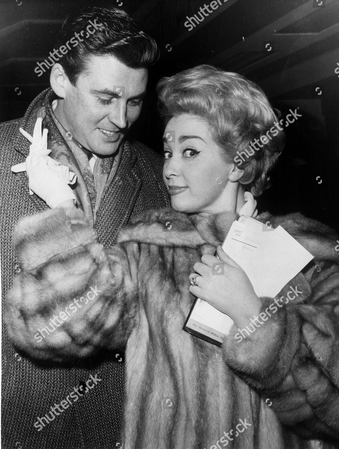 Actress Marion Ryan Showing Her Engagement Editorial Stock Photo ...