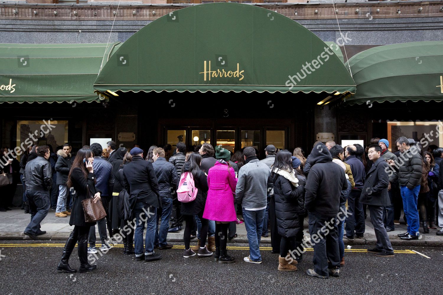 Shoppers Queue Start World Famous Harrods Editorial Stock Photo - Stock ...