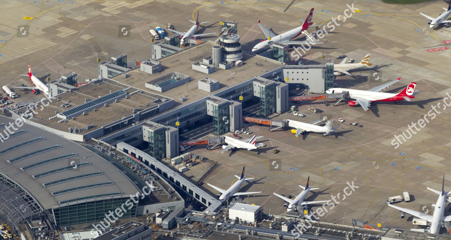 Apron Jet Bridges Passenger Aircraft Duesseldorf Editorial Stock Photo ...