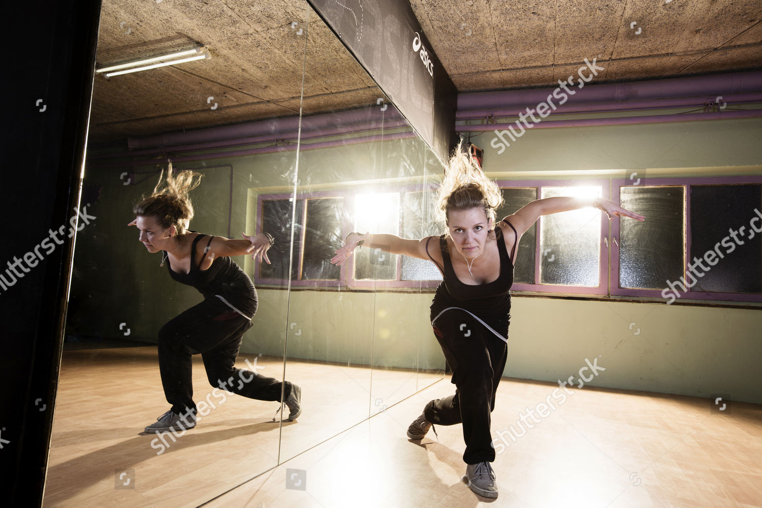 Model Released Breakdancer Dancing Front Mirror Editorial Stock Photo ...
