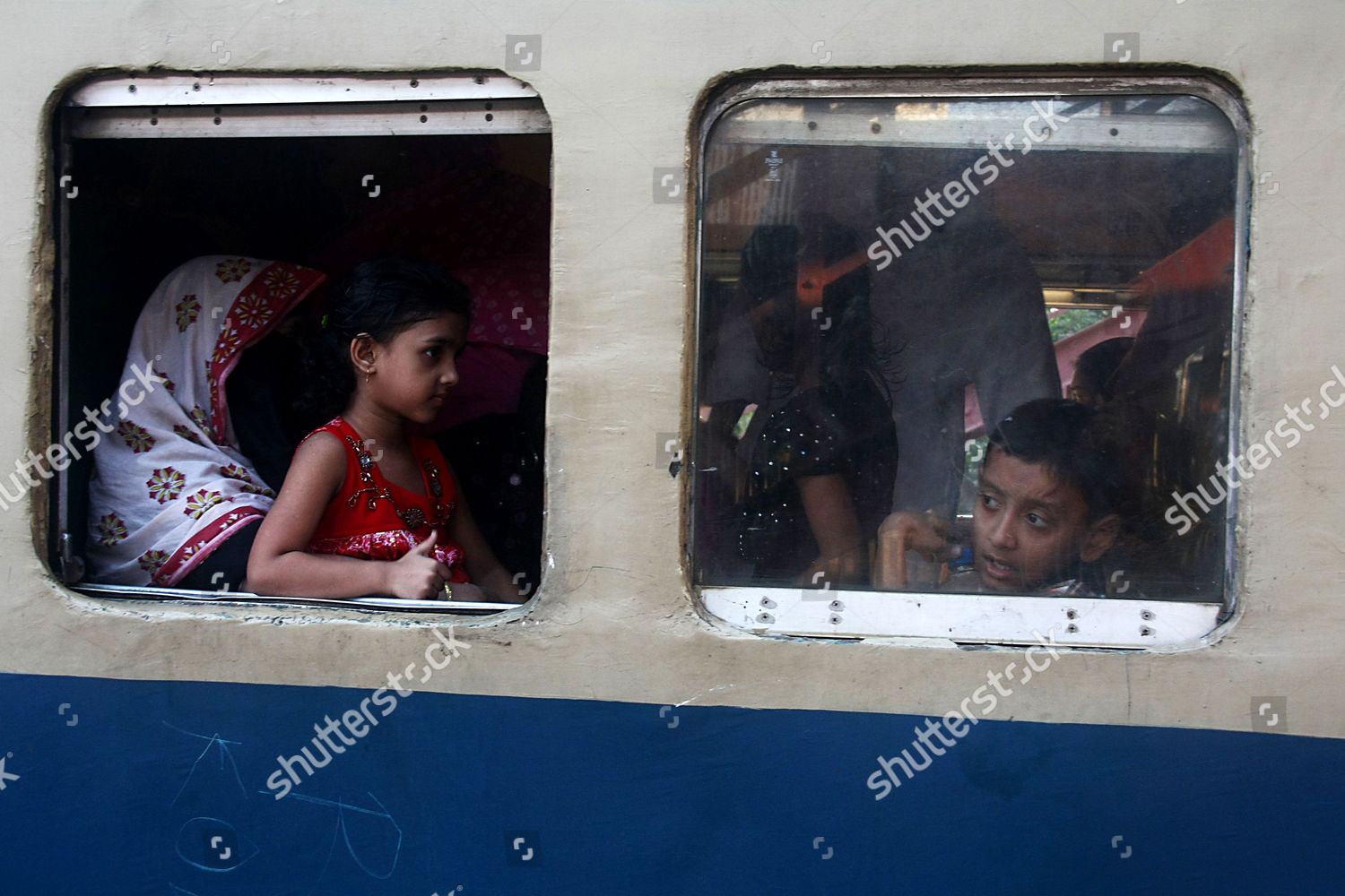 Homebound People Crowd Train Chittagong Railway Editorial Stock Photo ...