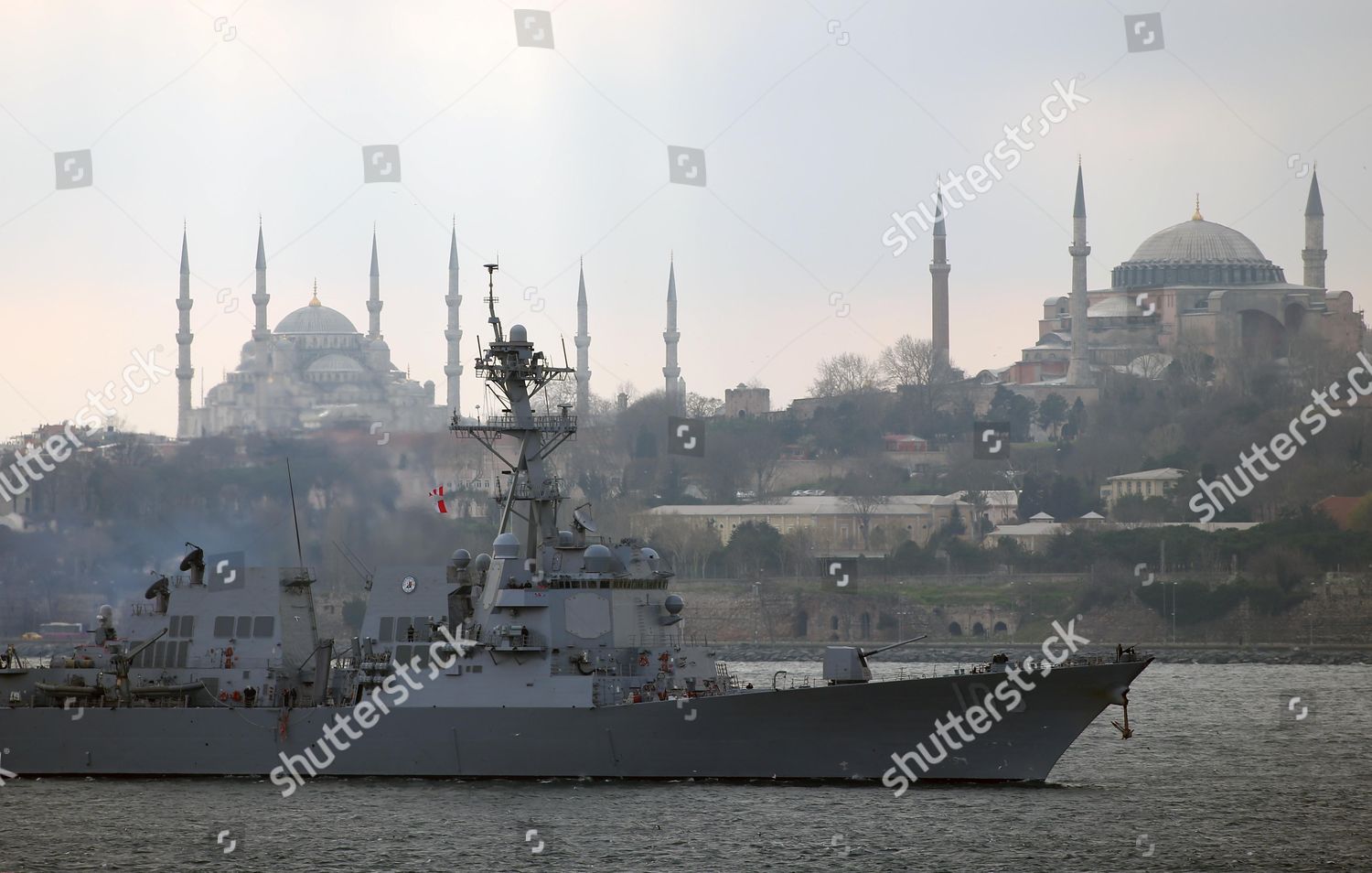 Guidedmissile Destroyer Uss Truxtun Ddg 103 Editorial Stock Photo ...