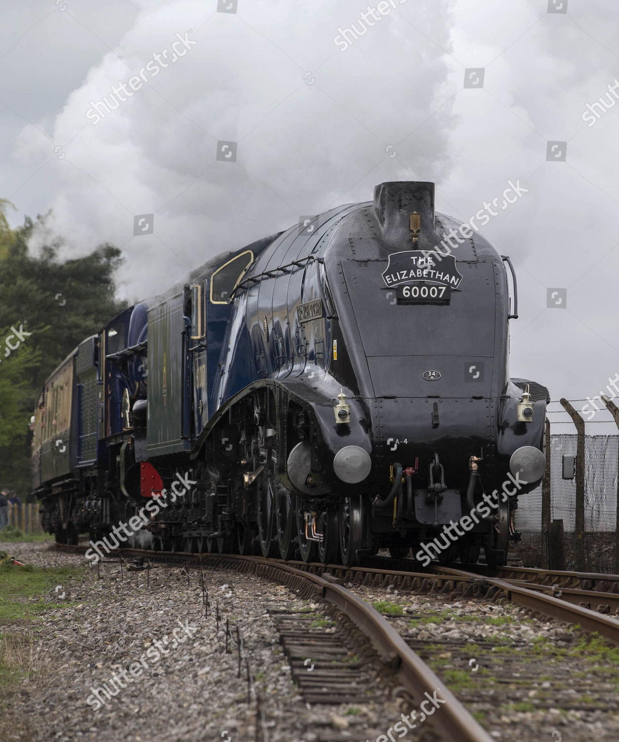 Sir Nigel Gresley Locomotive Pulls King Editorial Stock Photo - Stock ...