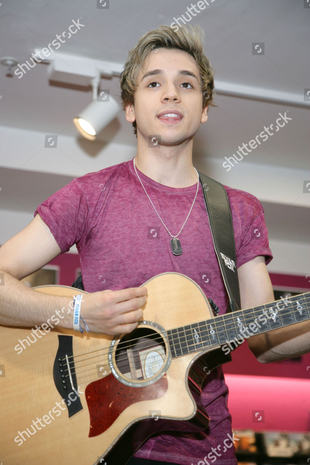 Elyar Fox Editorial Stock Photo - Stock Image | Shutterstock