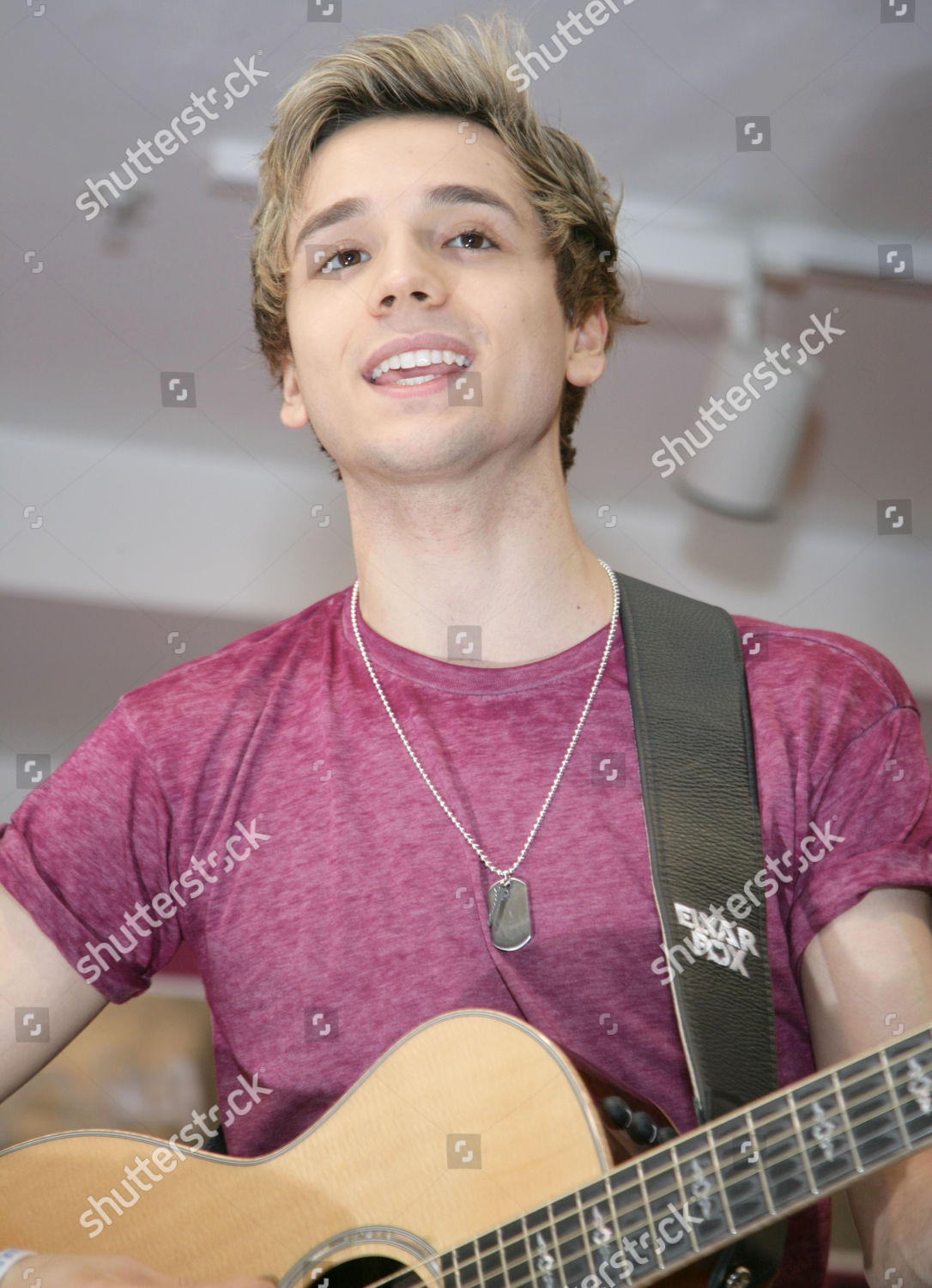 Elyar Fox Editorial Stock Photo - Stock Image | Shutterstock