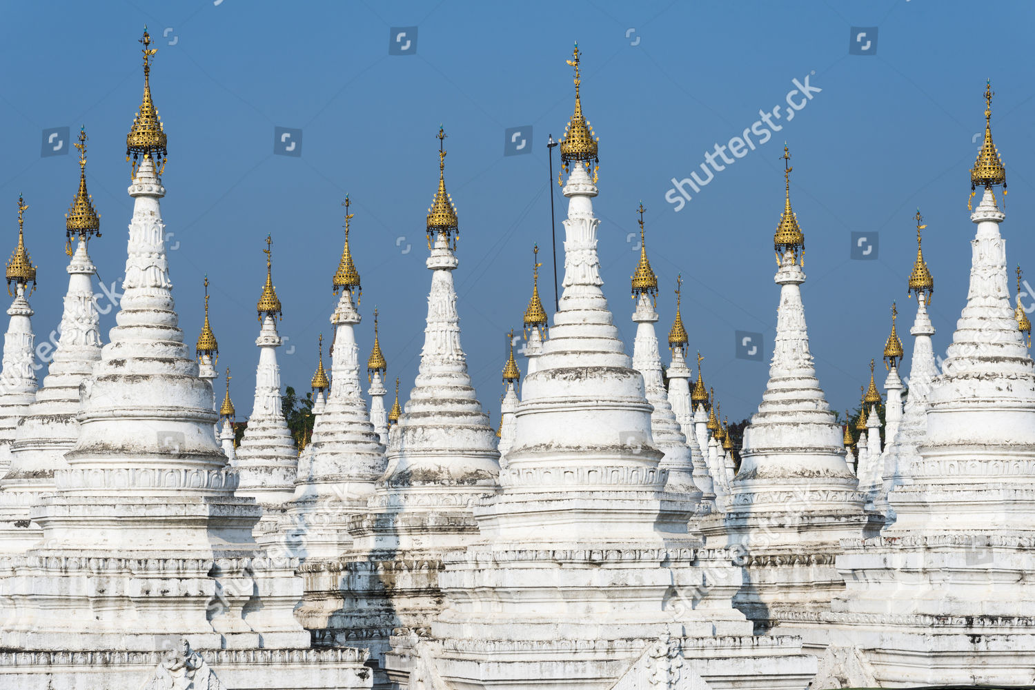Atthakatha Chedis Stupas Sandamuni Paya Sandamuni Editorial Stock Photo ...