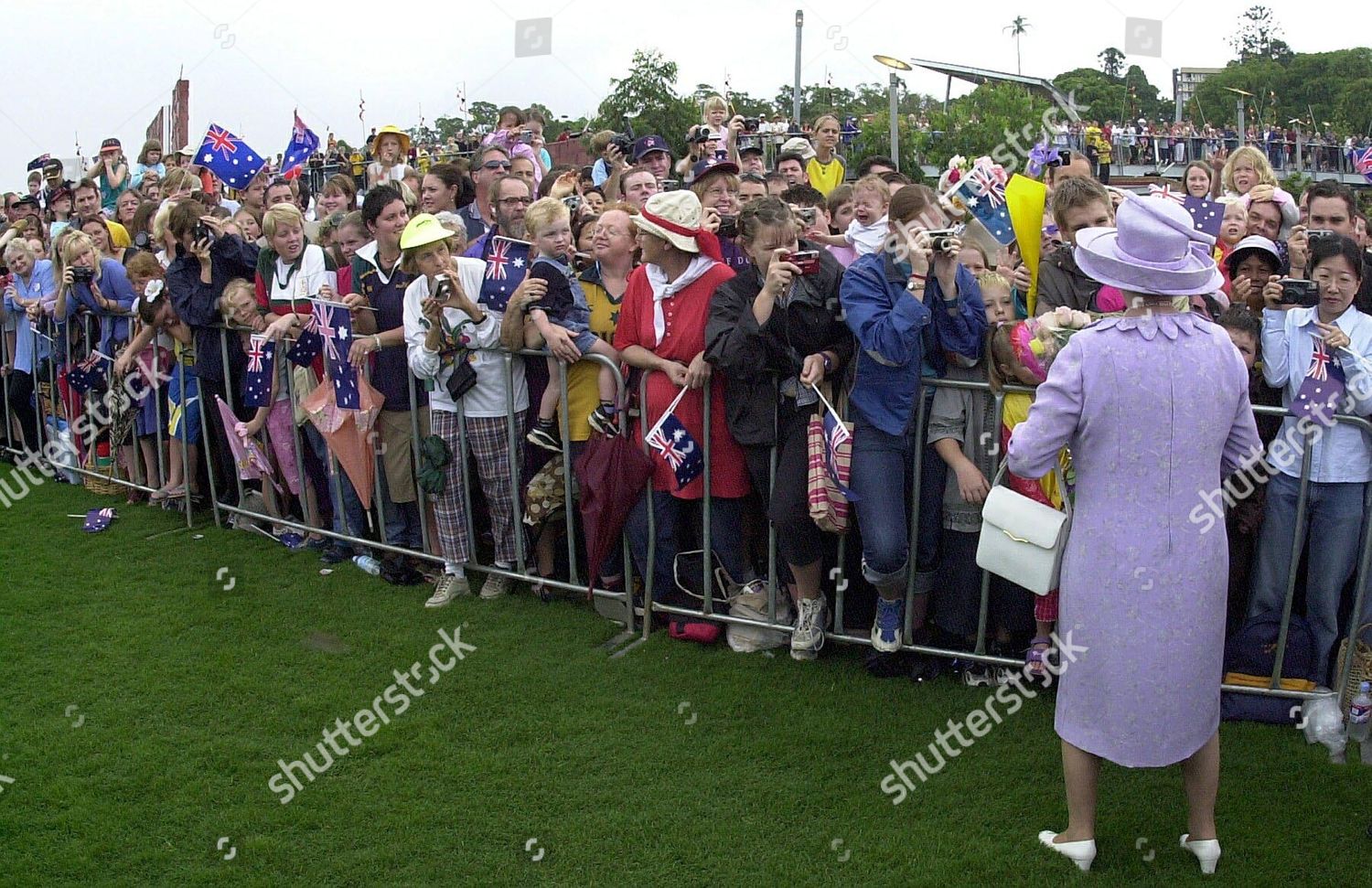 Queen Elizabeth Ii Meeting Australian Crowd Editorial Stock Photo ...