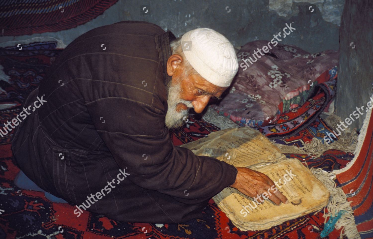 Old Islamic Man Praying Mosque Daghestan Editorial Stock Photo - Stock ...