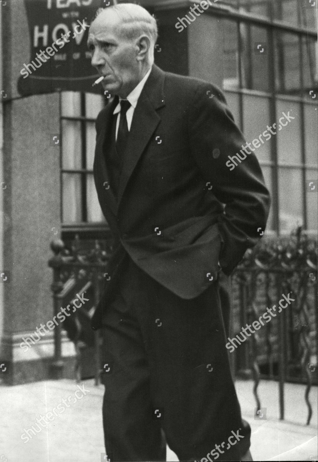 Herbert Thompson Butler Gwen Lady Melchett Editorial Stock Photo ...
