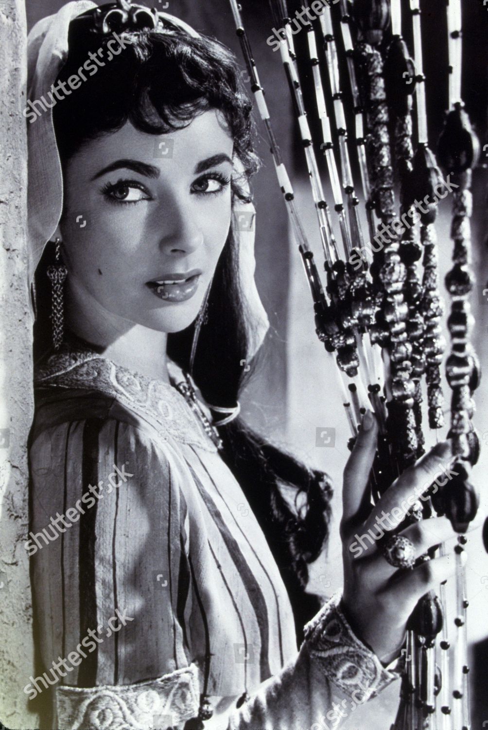 Film Stills Ivanhoe 1952 Elizabeth Taylor Editorial Stock Photo - Stock ...