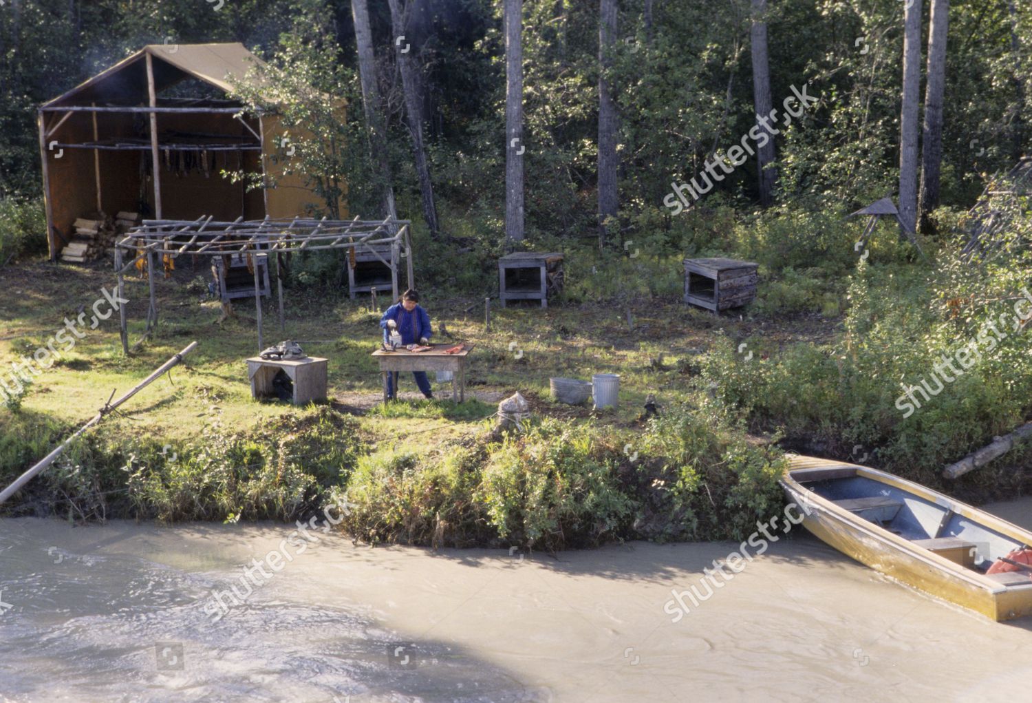 Traditional Athabaskan Fishing Village On River Editorial Stock Photo ...