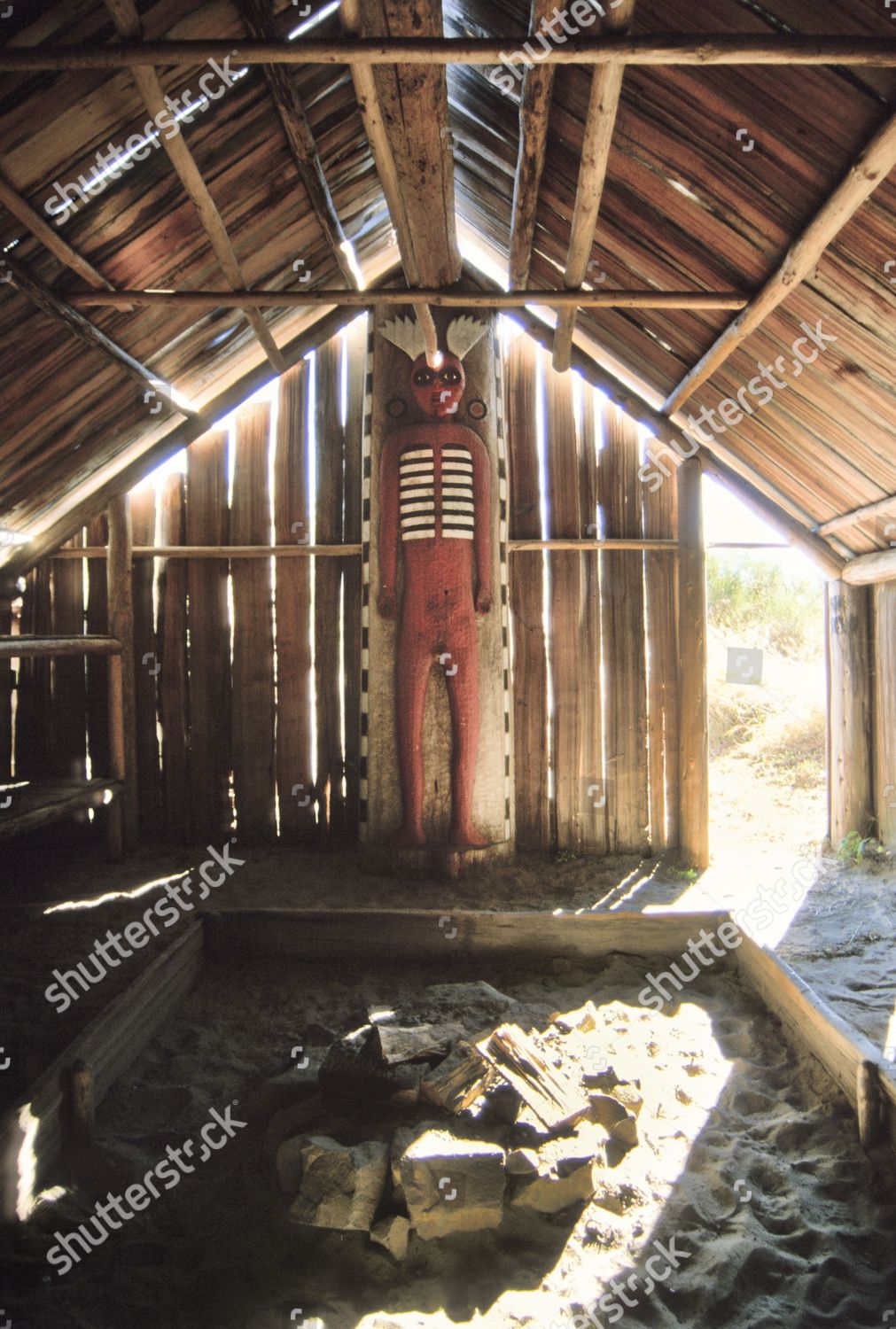 Inside Chinook Dwelling Called Longhouse Made Editorial Stock Photo ...
